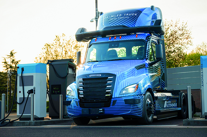EV autonomous Freightliner eCascadia technology demonstrator | Motor ...